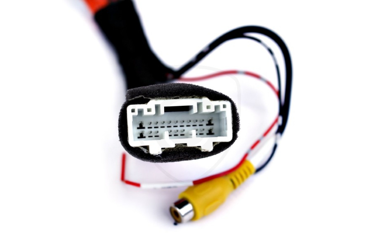 Adaptér pro propojení couvací kamery k originál monitoru Mazda 3 ...